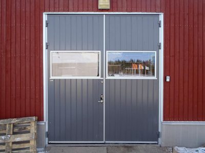 Slagportar och ståldörrar för industri - EAB portar